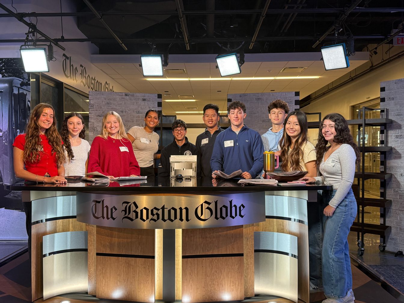 Aspiring Journalists Tour The Boston Globe Newsroom - BBN